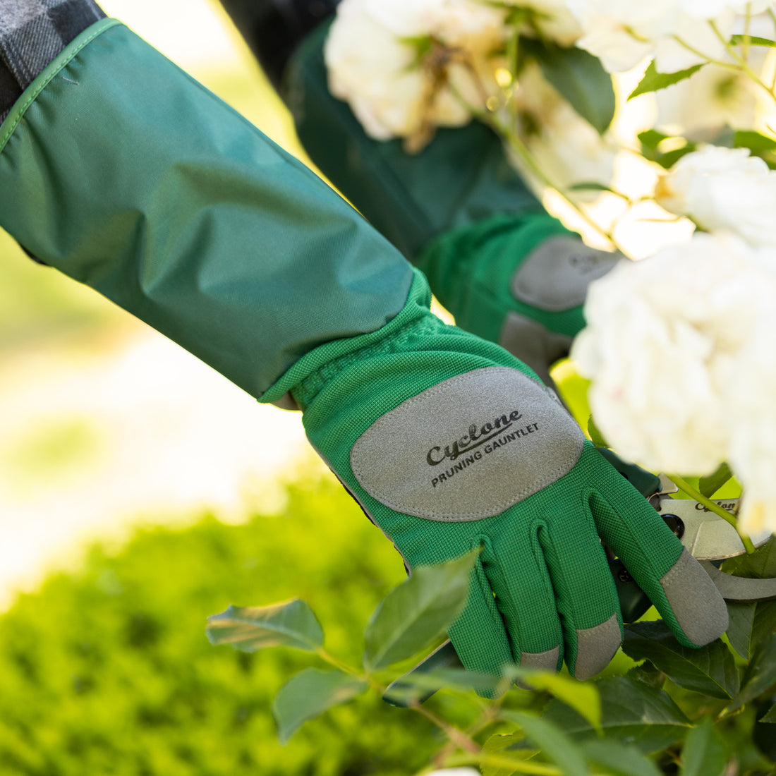 Gardening Gloves Built Tough for Aussie Hands – Cyclone Tools